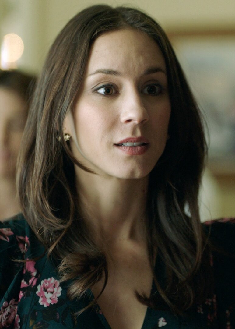 Jenna Marshall Image #601184 | TVmaze