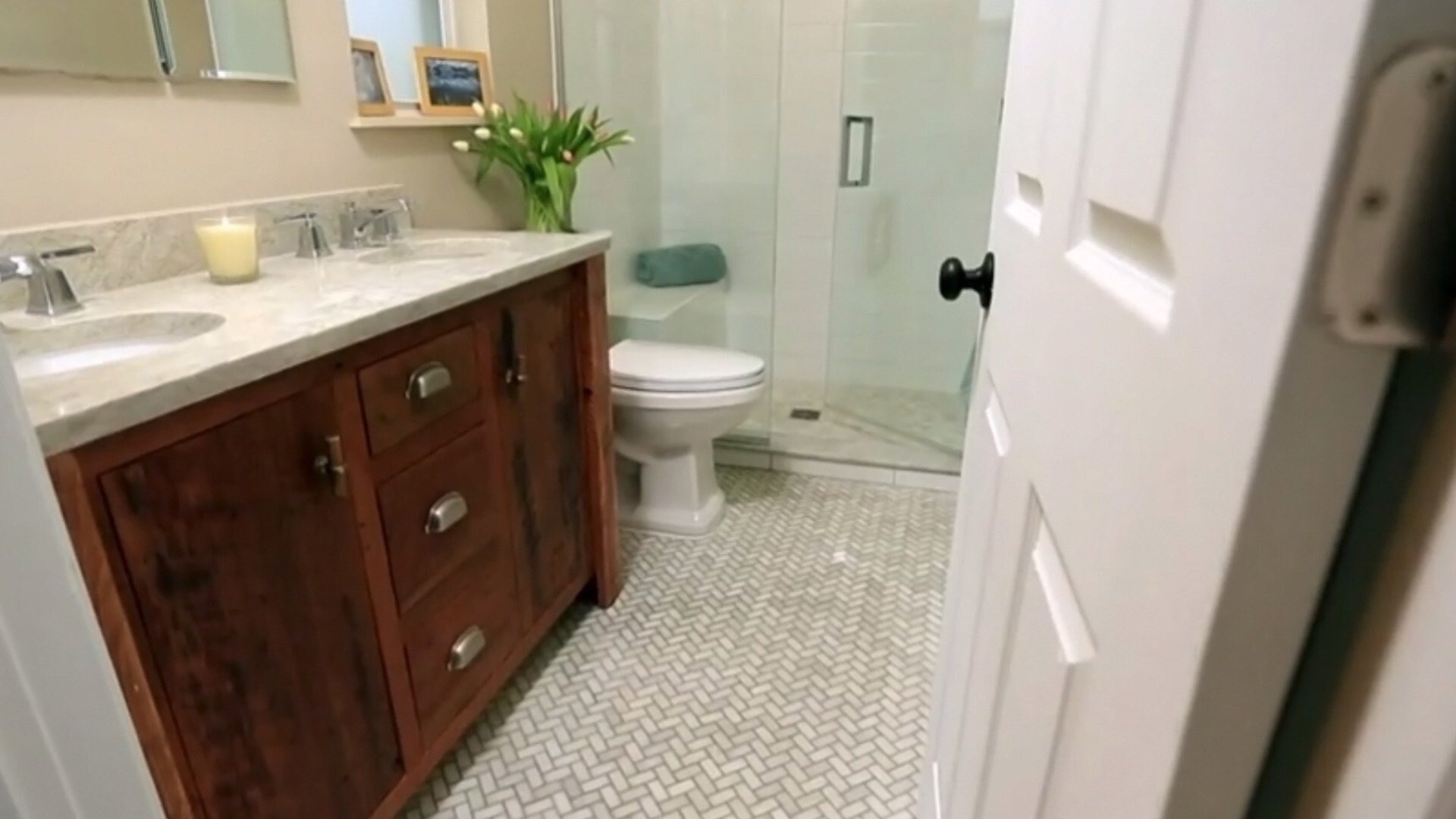 A Tale of Two Houses - Rehab Addict 8x01 | TVmaze