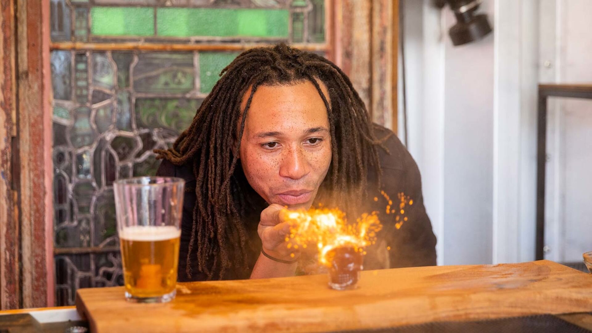 Magician's Lair vs. Village Bunker Bar - Backyard Bar Wars 1x01 | TVmaze