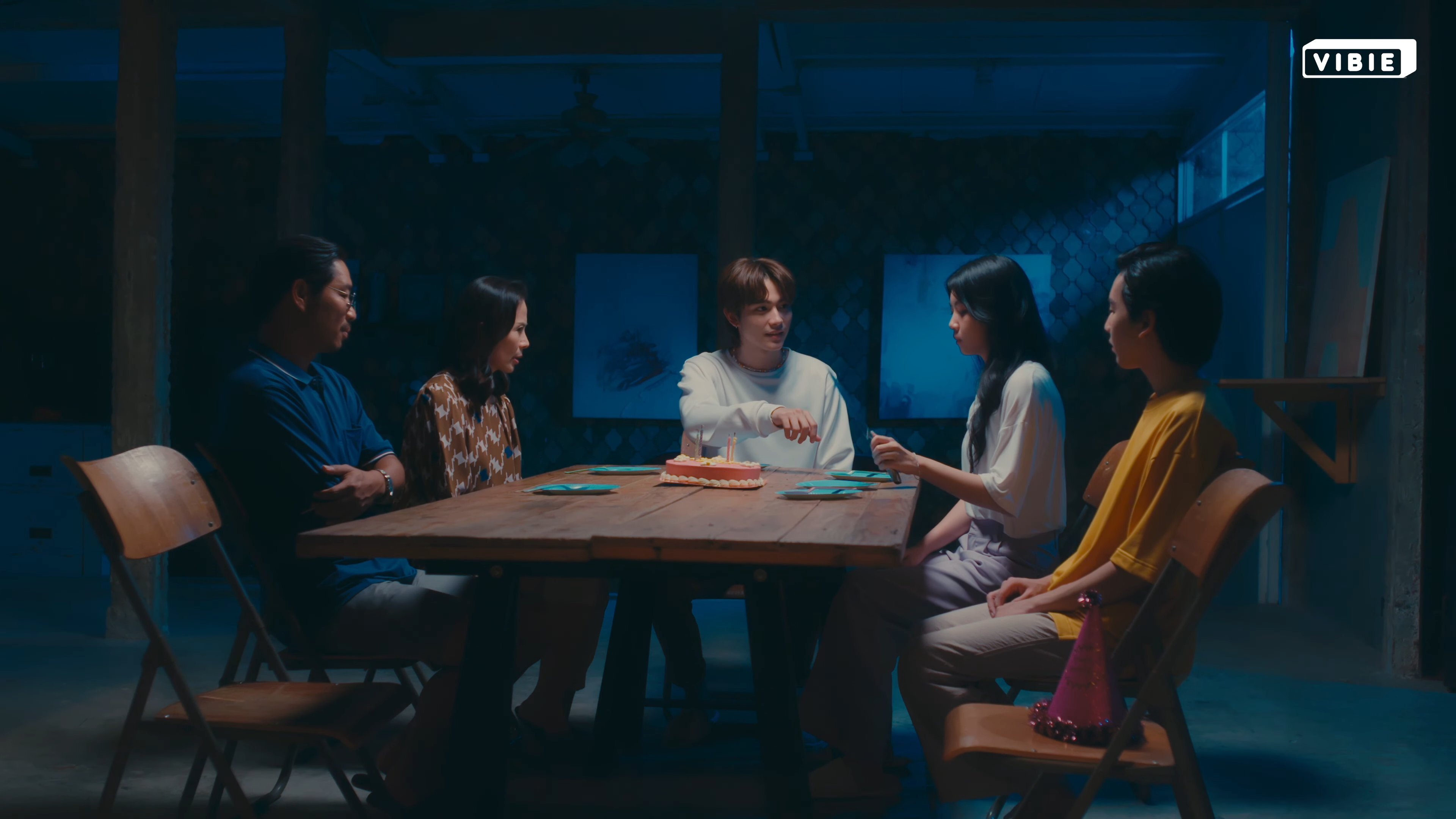 Episode 1 - Ghost Host, Ghost House 1x01 | TVmaze