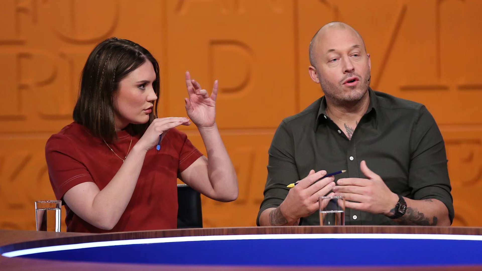 Sandra Borch og Christopher Haatuft - Nytt på nytt 49x13 | TVmaze