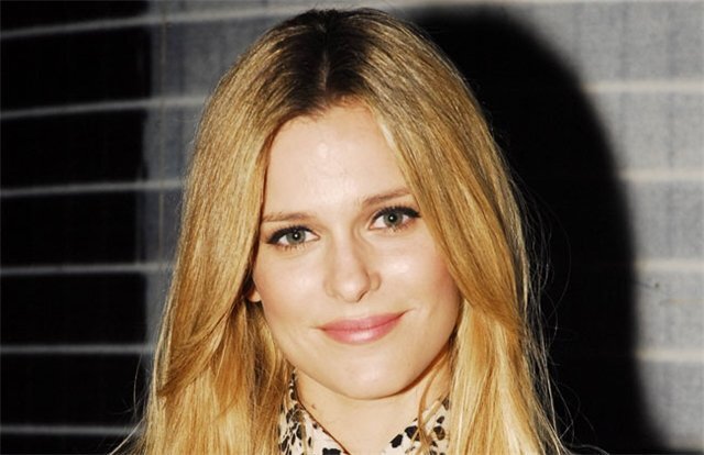 Jenny Williams Image #135379 | TVmaze