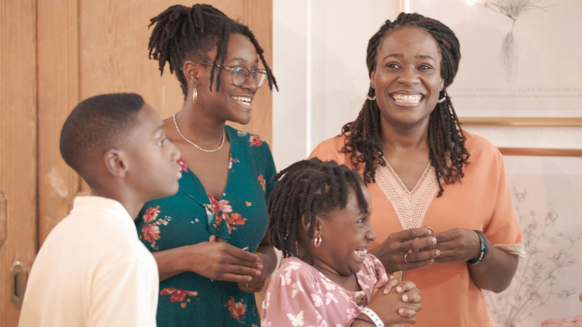 The Warren Family - Extreme Makeover: Home Edition 1x01 | TVmaze