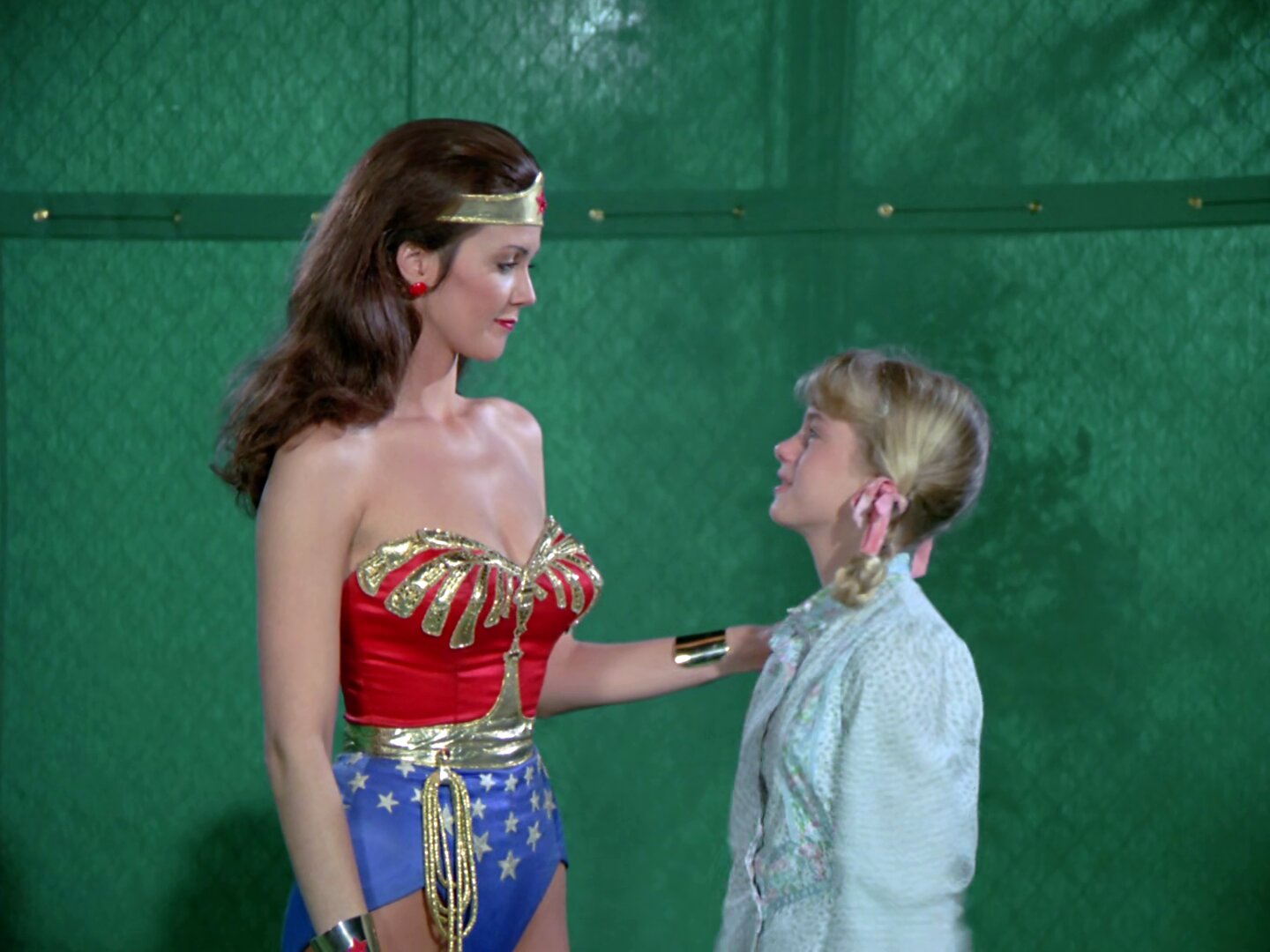 The Girl from Ilandia - Wonder Woman 2x21 | TVmaze